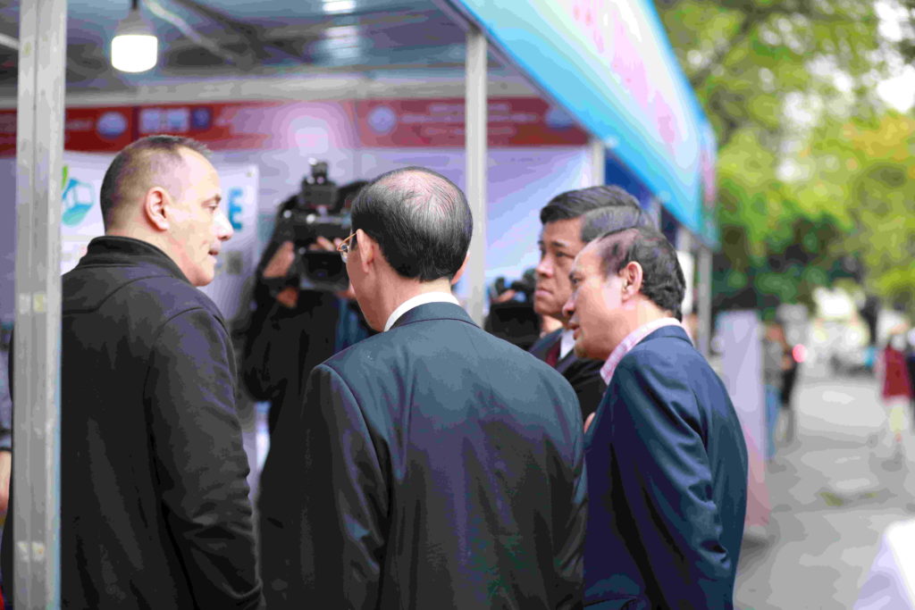 ACROSS showcase during the Job Fair at Thuy Loi University - ACROSS ...